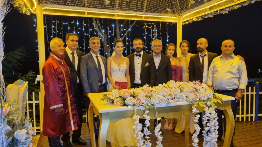 Zelal Dumlu ile Hebun Şen evlendi